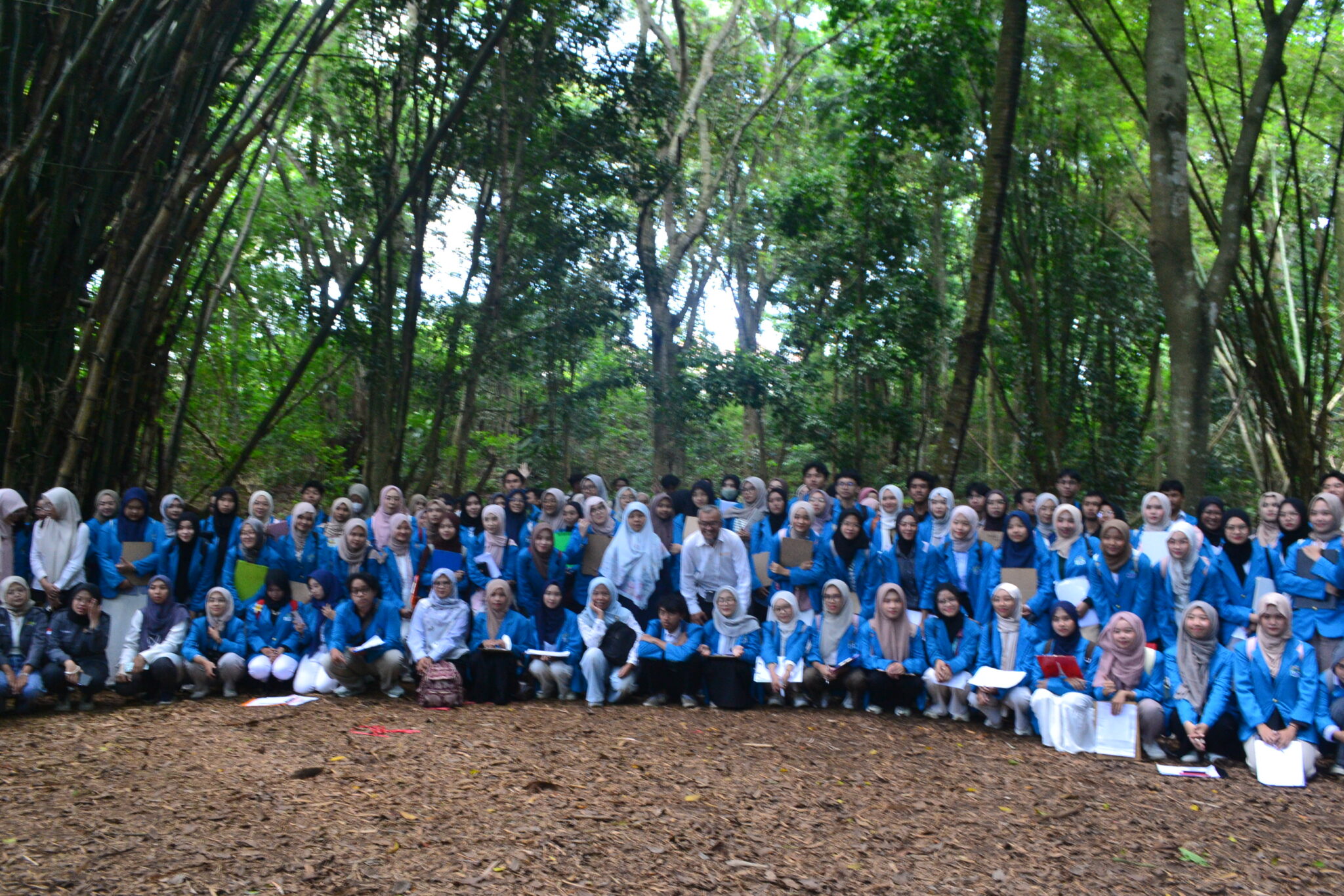 FIELD TRIP: PLANT SYSTEMATICS PRACTICUM 2025 – Biologi